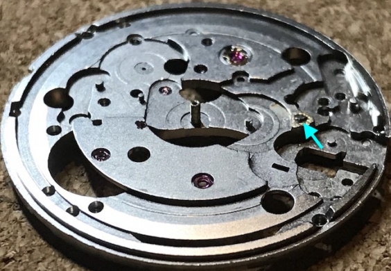 Extracting A Broken Screw - Watch Complications